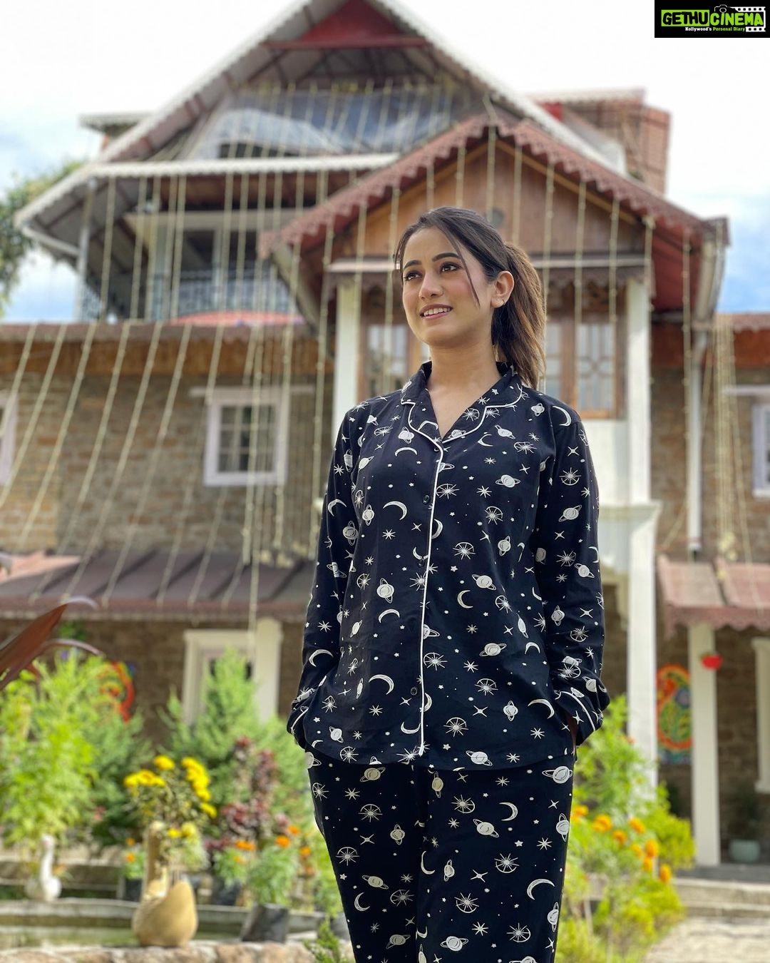Actress Elina Samantray HD Instagram Photos and Wallpapers November ...