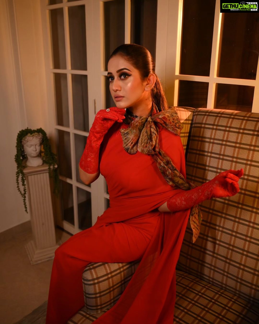 Actress Elina Samantray HD Instagram Photos and Wallpapers November ...