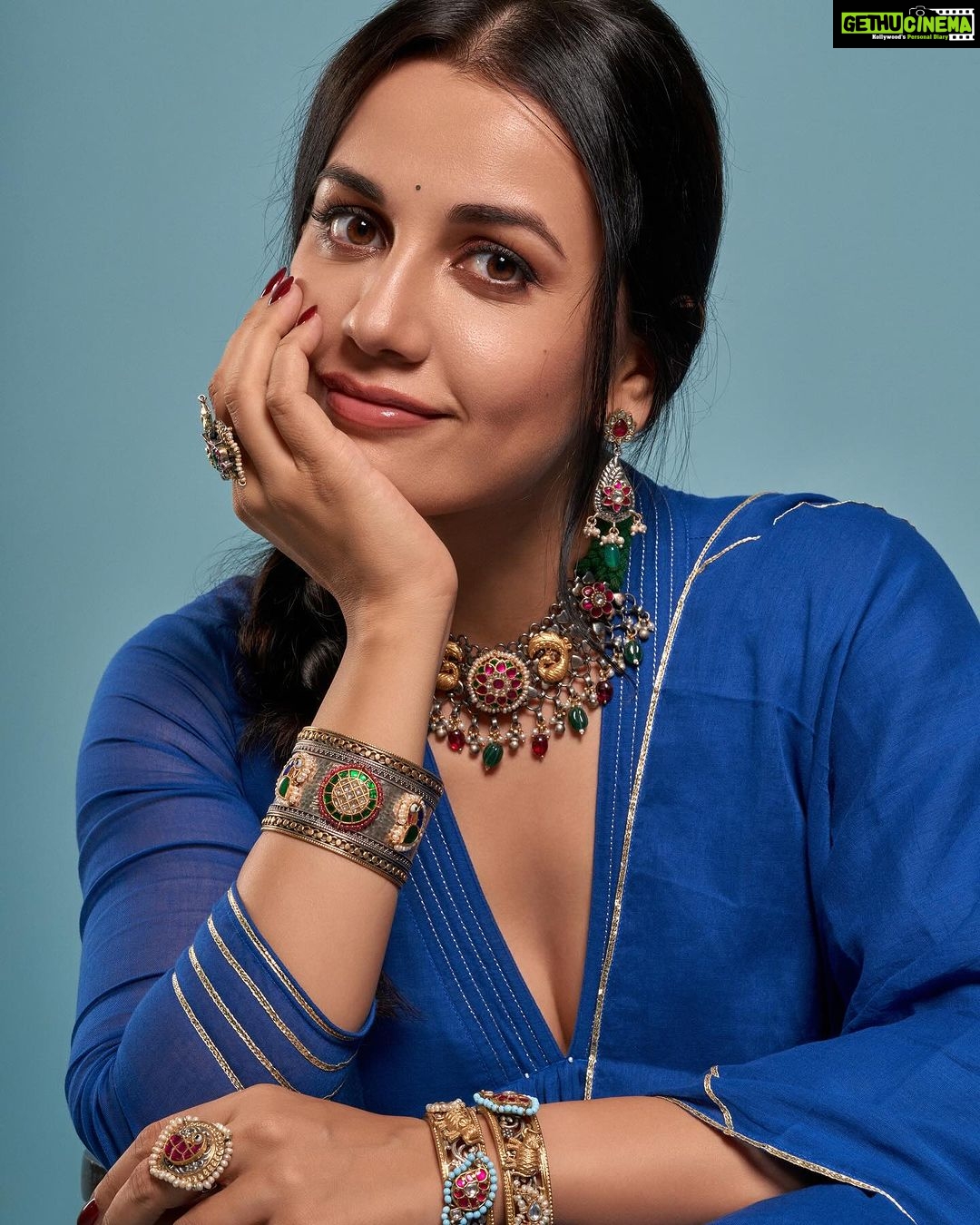 Actress Esha Kansara HD Instagram Photos and Wallpapers November 2023 ...