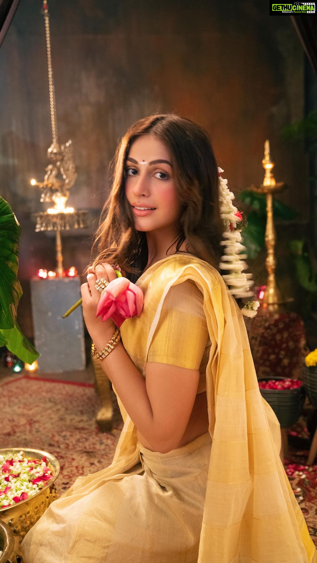 Heena Achhra Instagram – Ram Siya Ram all day , everyday 🌸🙏 Happy happy ...