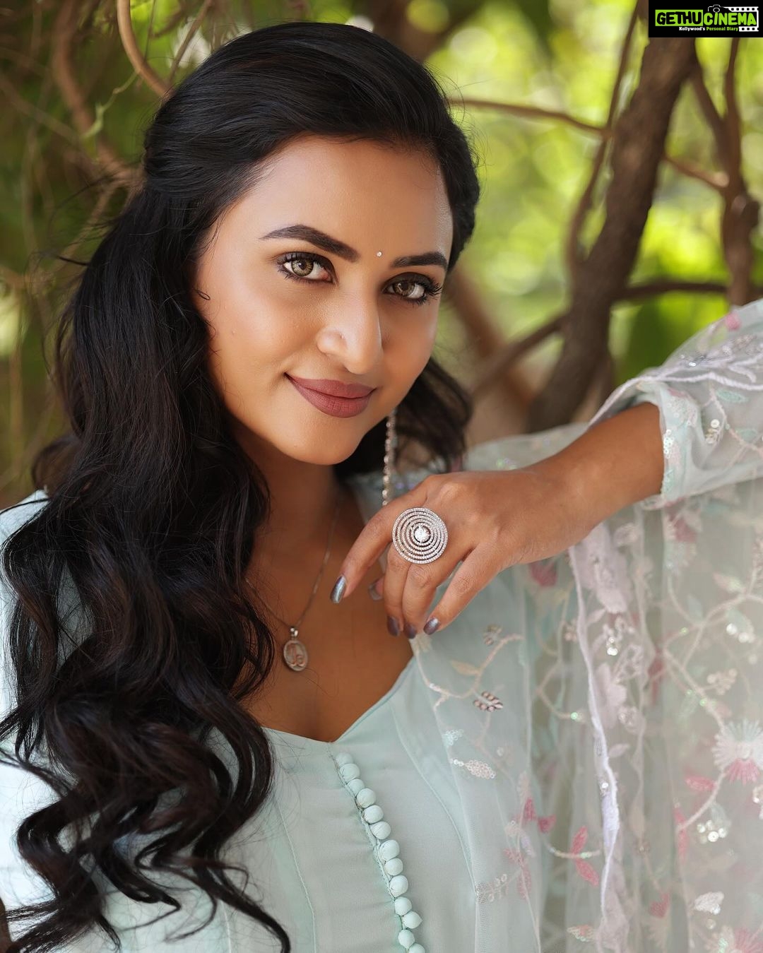 Janani Ashok Kumar Instagram – Why else are we here if not to live with ...