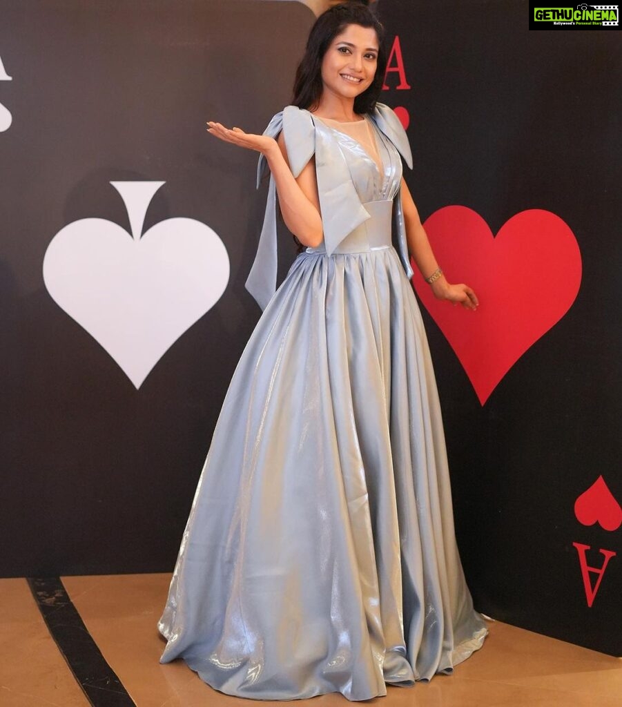 Actress Kinjal Rajpriya HD Instagram Photos and Wallpapers September ...