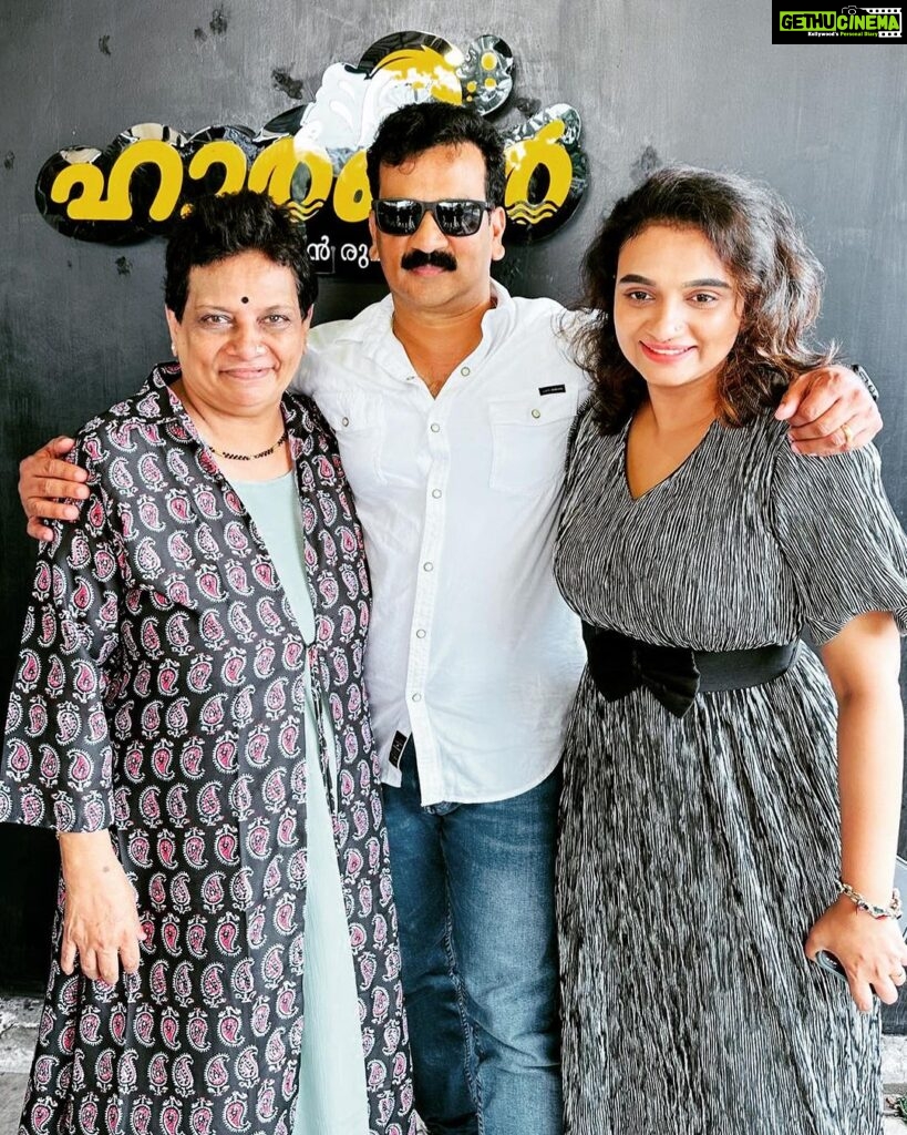 Actress Krishna Praba HD Instagram Photos and Wallpapers August 2023 ...