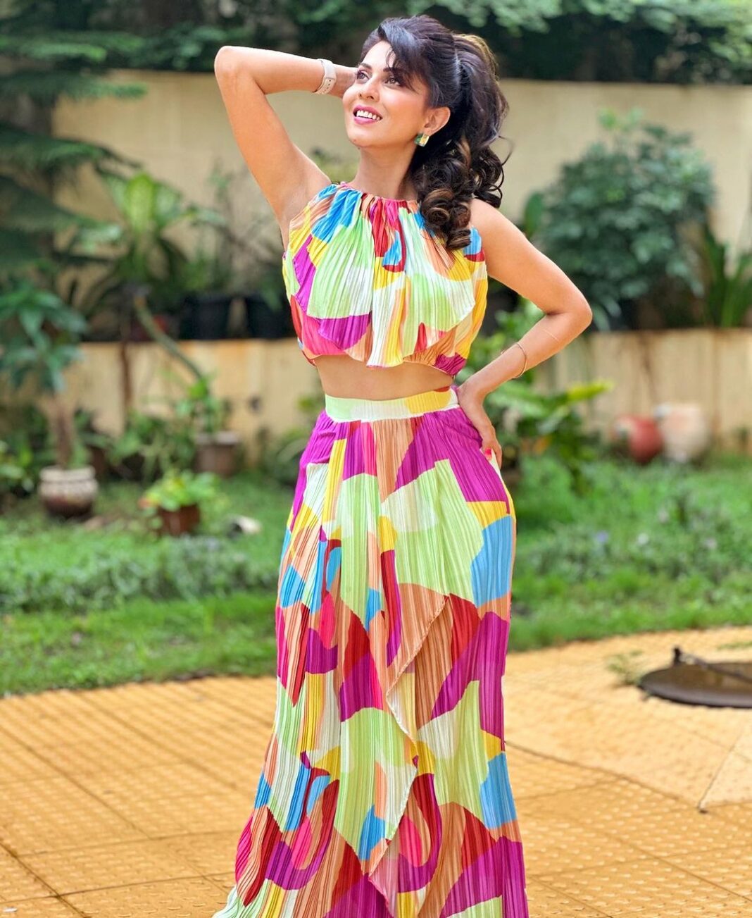 Actress Madhavi Nimkar HD Photos and Wallpapers September 2023 | Gethu ...