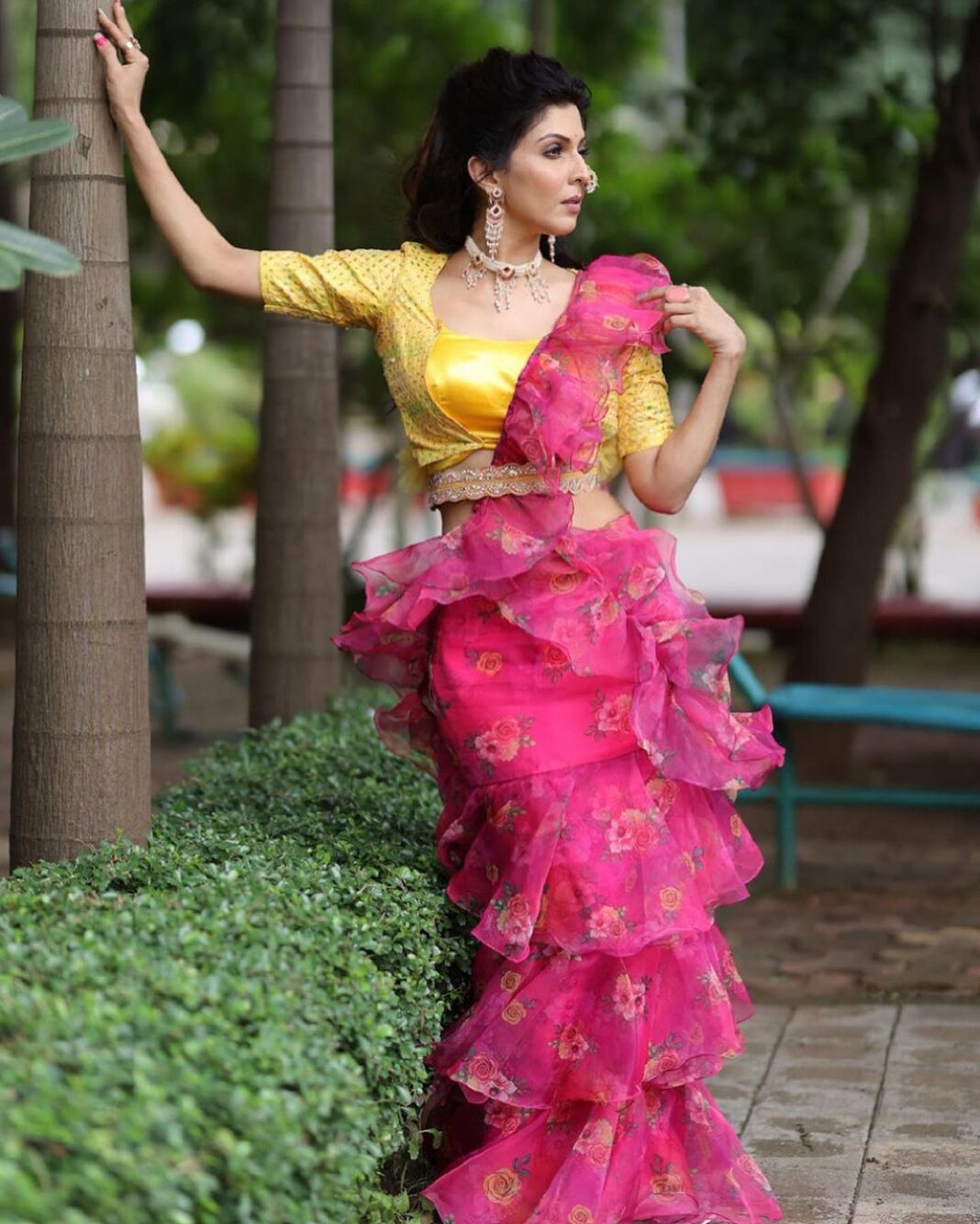 Actress Madhavi Nimkar HD Photos and Wallpapers September 2023 | Gethu ...