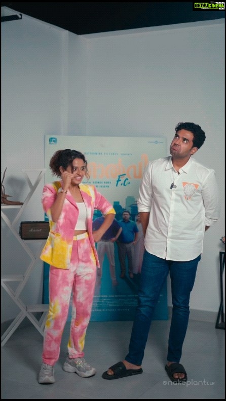 Meenakshi Raveendran Instagram – ഇതെന്ത് തോൽവി പ്രൊമോഷൻ….!!! #TholviFC ...