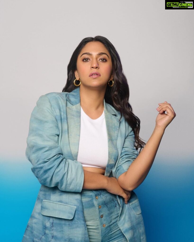 Actress Mrunmayee Deshpande HD Instagram Photos and Wallpapers October ...
