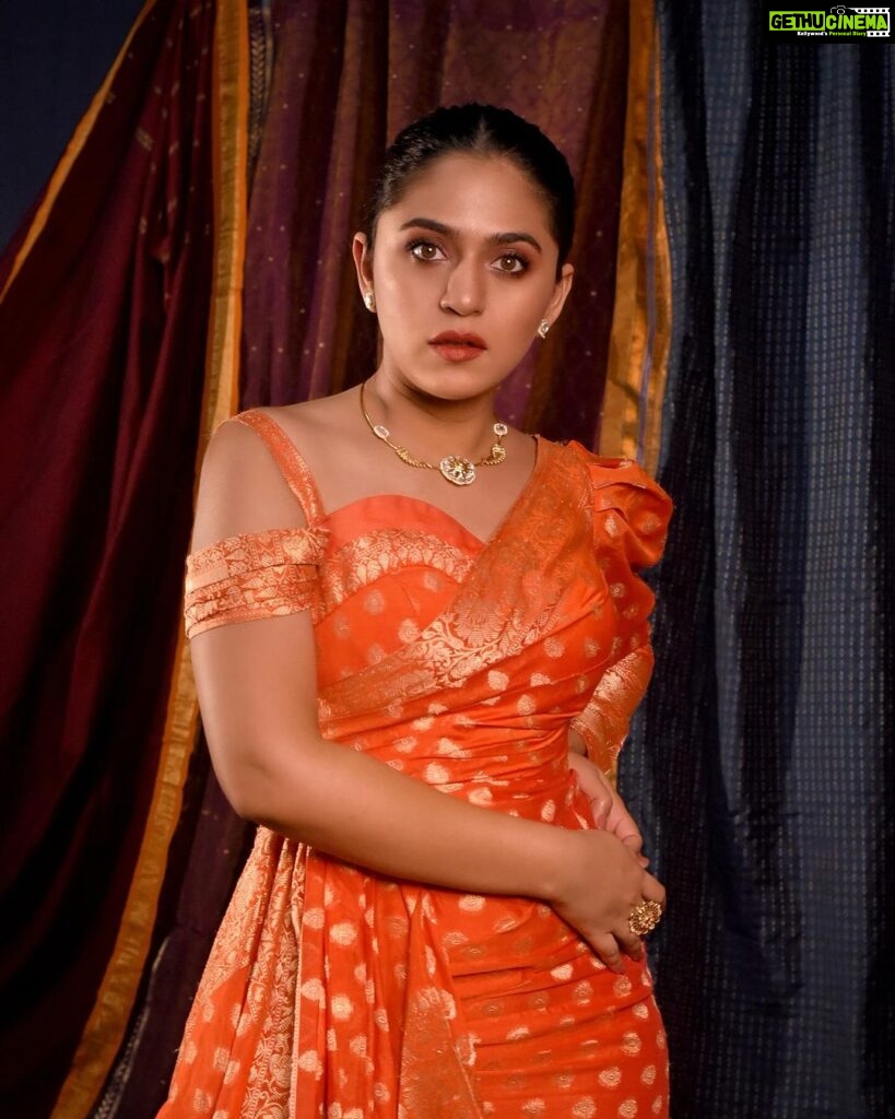 Actress Mrunmayee Deshpande HD Instagram Photos and Wallpapers November ...