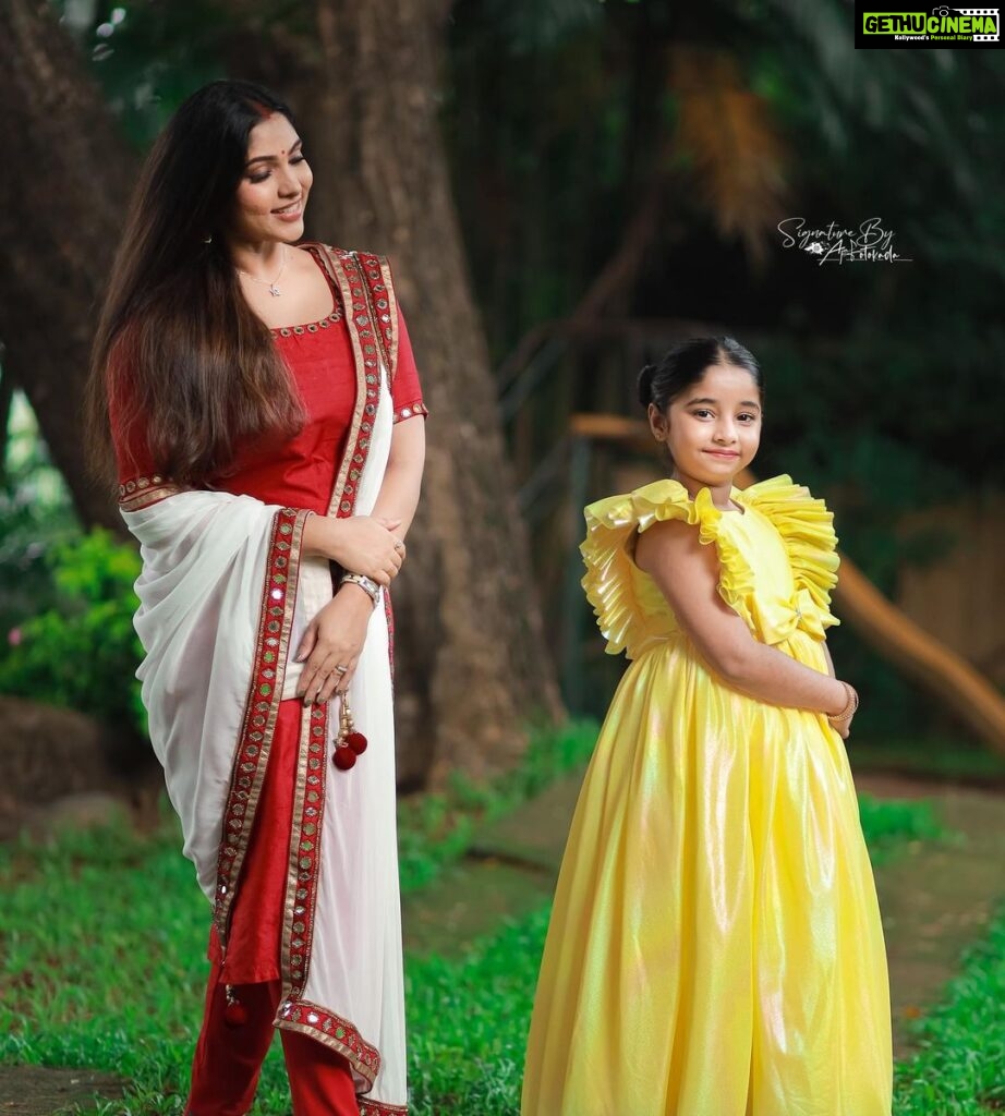 Actress Muktha HD Instagram Photos and Wallpapers May 2024 | Gethu Cinema