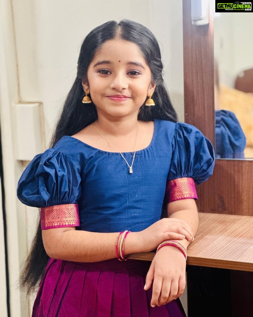 Actress Muktha HD Instagram Photos and Wallpapers April 2023 | Gethu Cinema