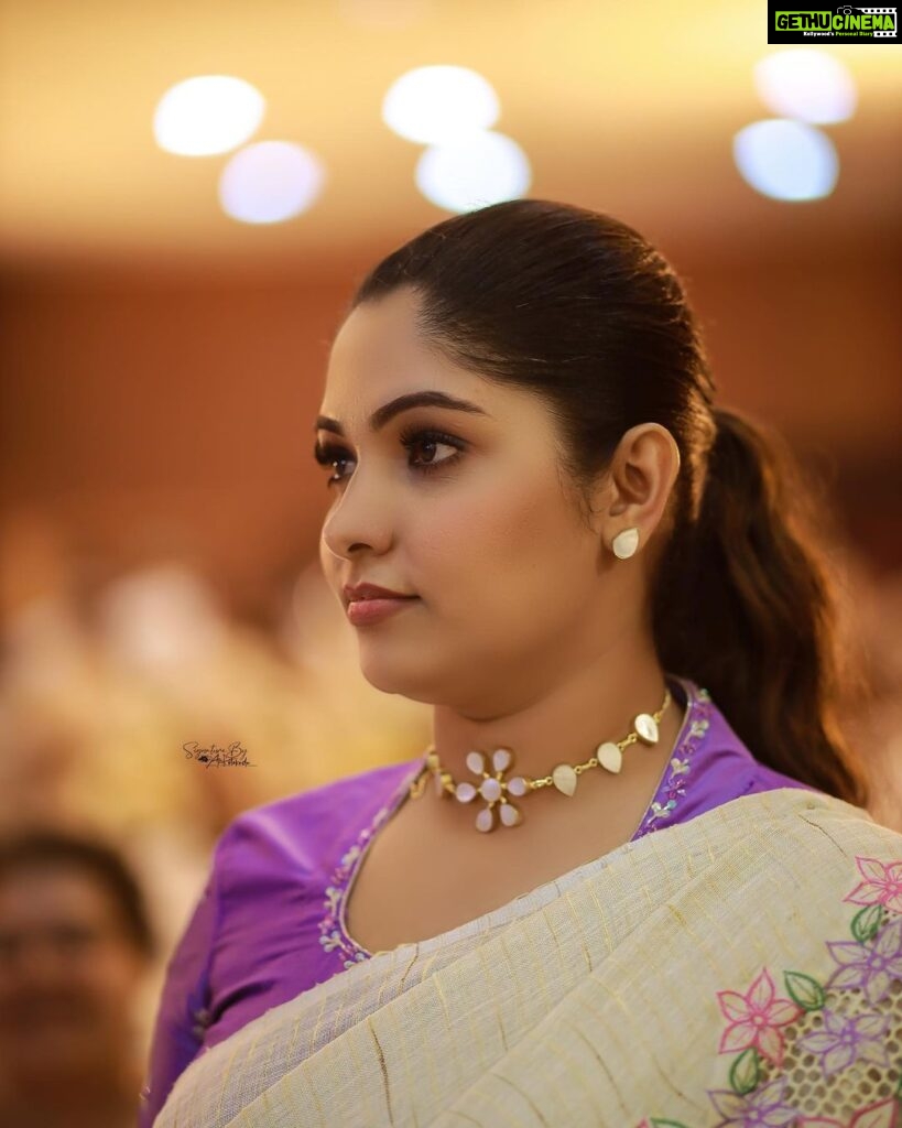 Actress Muktha HD Instagram Photos and Wallpapers September 2023 | Gethu Cinema