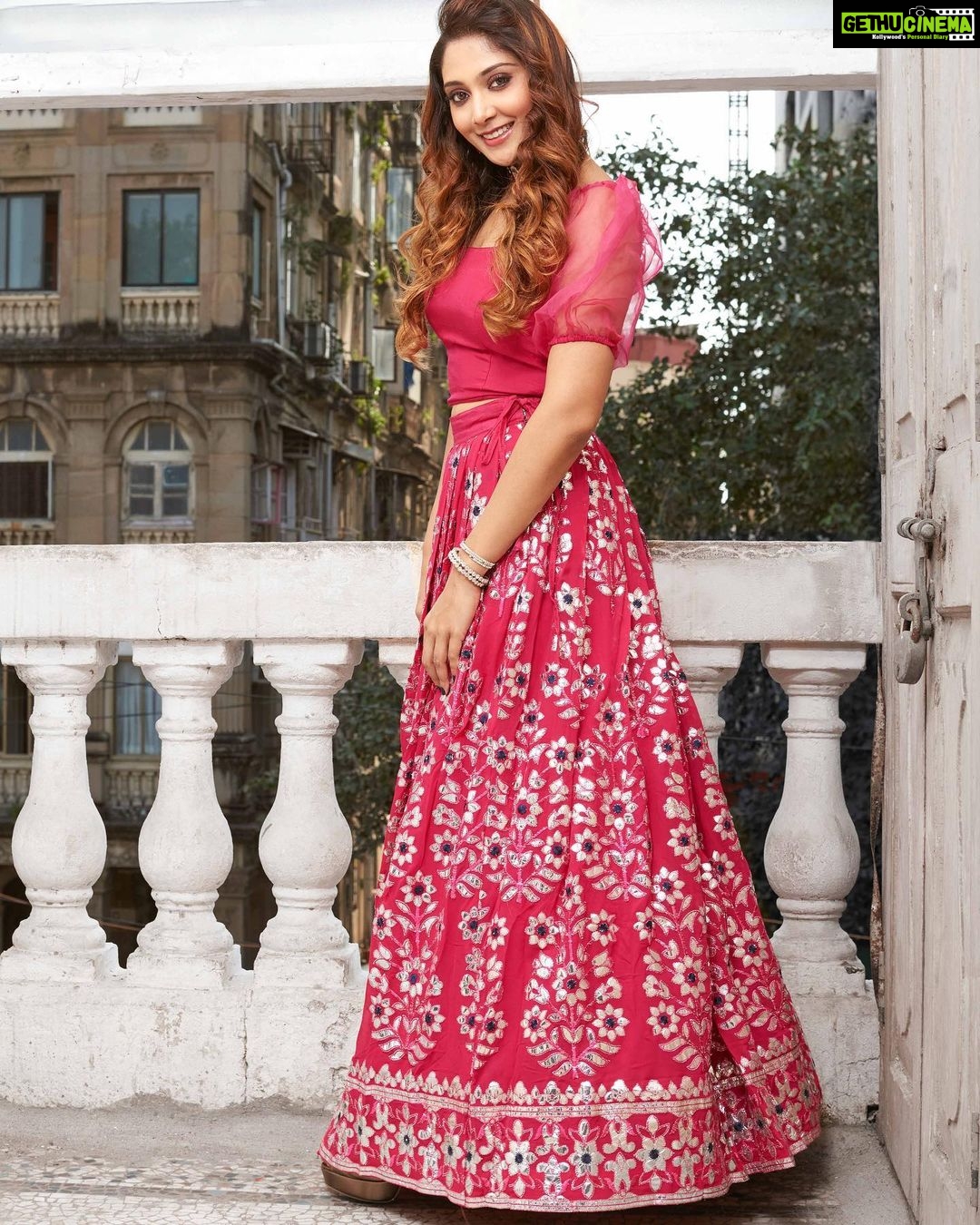 Actress Natasha Doshi HD Instagram Photos and Wallpapers December 2021 ...