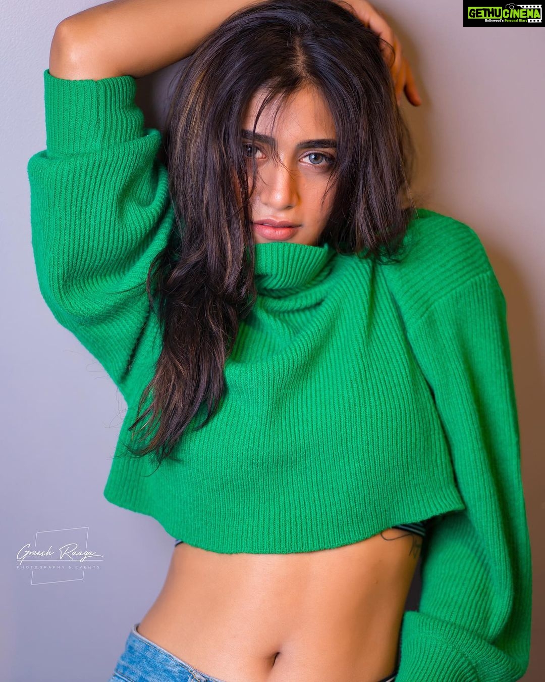 Actress Nayani Pavani HD Instagram Photos and Wallpapers July 2023 ...