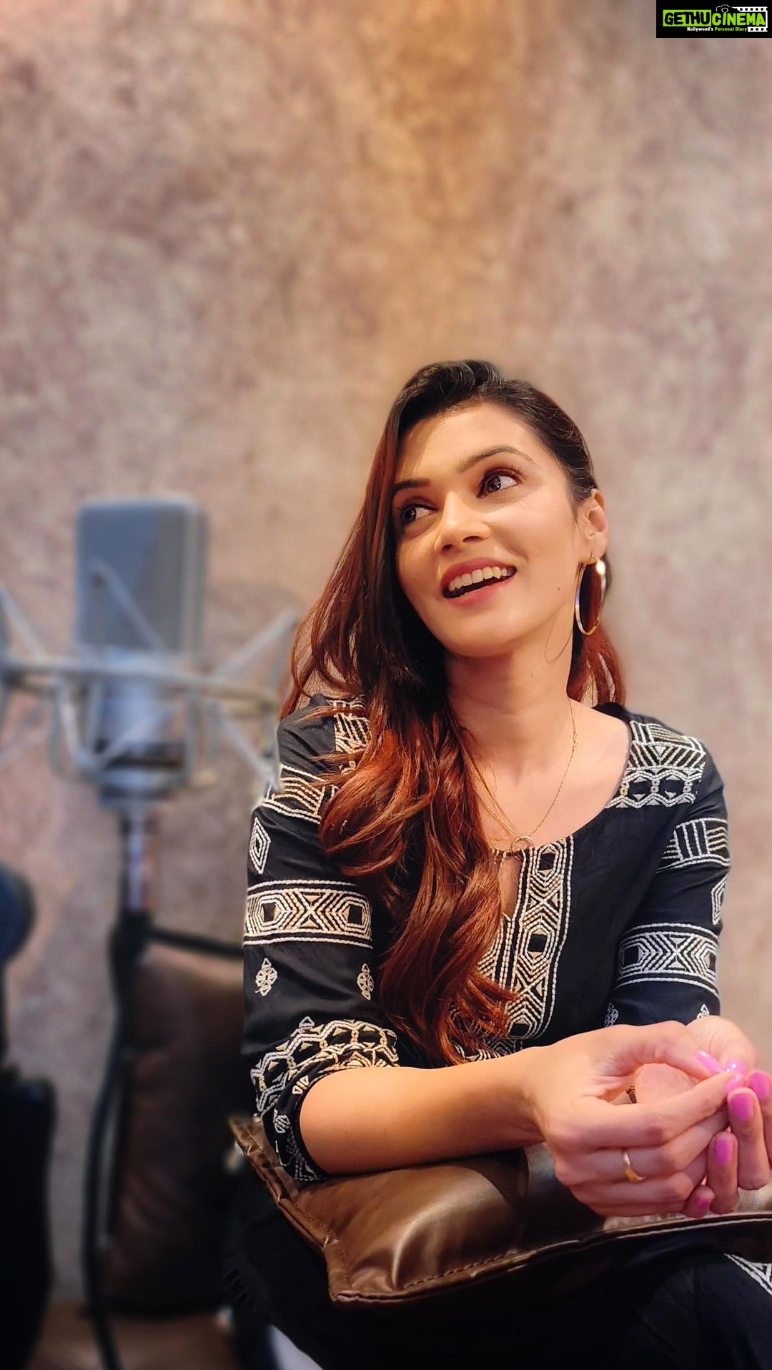 Actress Nimika Ratnakar HD Instagram Photos and Wallpapers May 2023 ...