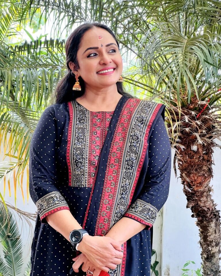 Nisha Sarangh Wiki, Biography, Age, Gallery, Spouse and more