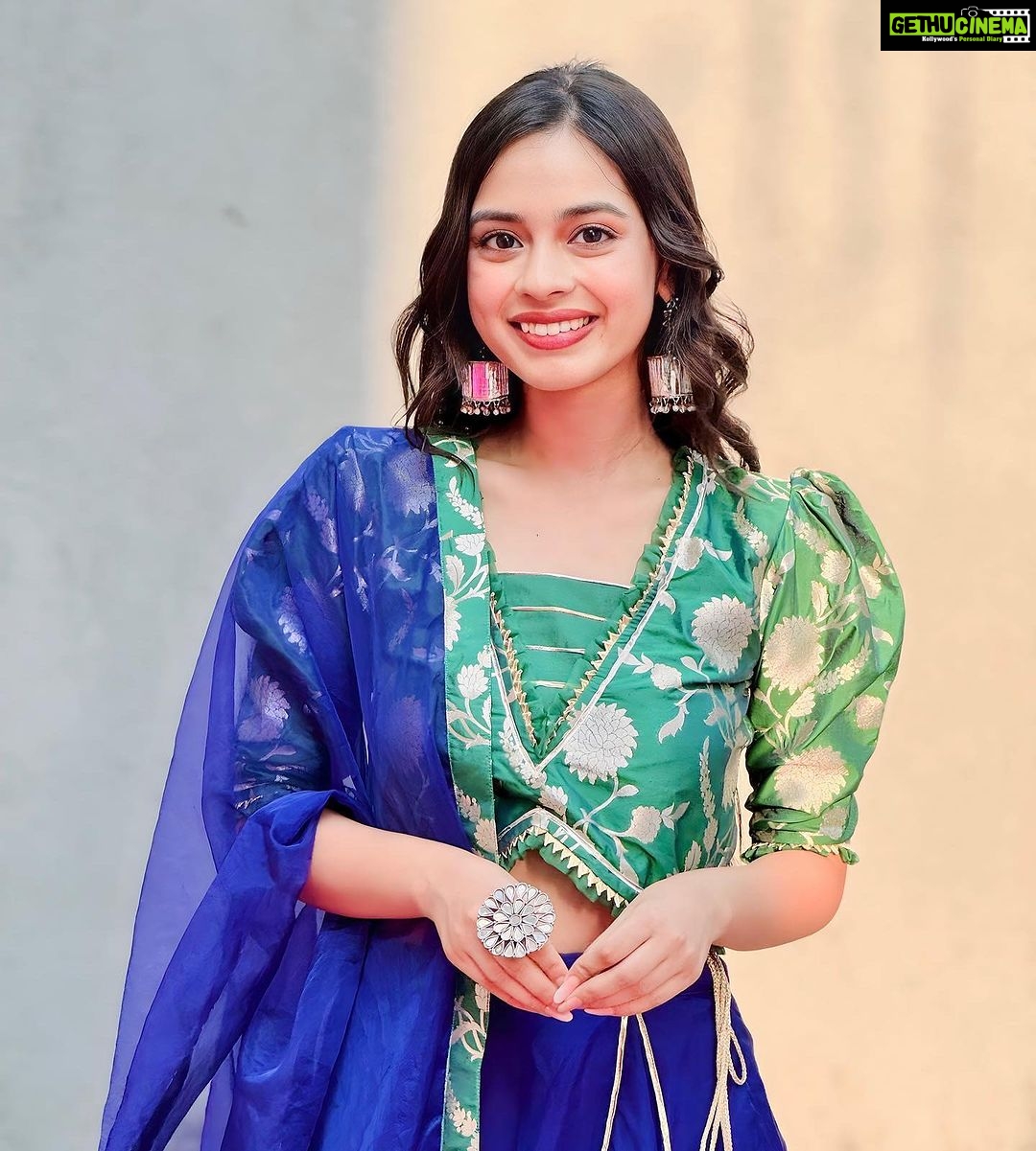 Nitanshi Goel Instagram – Embracing the shift from Navratri’s farewell ...