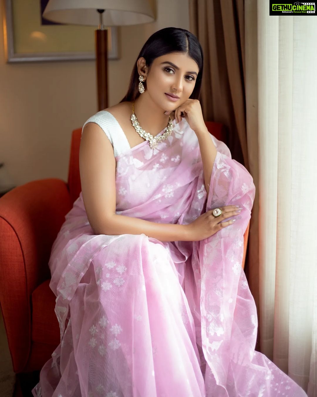 Actress Parno Mittra HD Instagram Photos and Wallpapers December 2022 ...