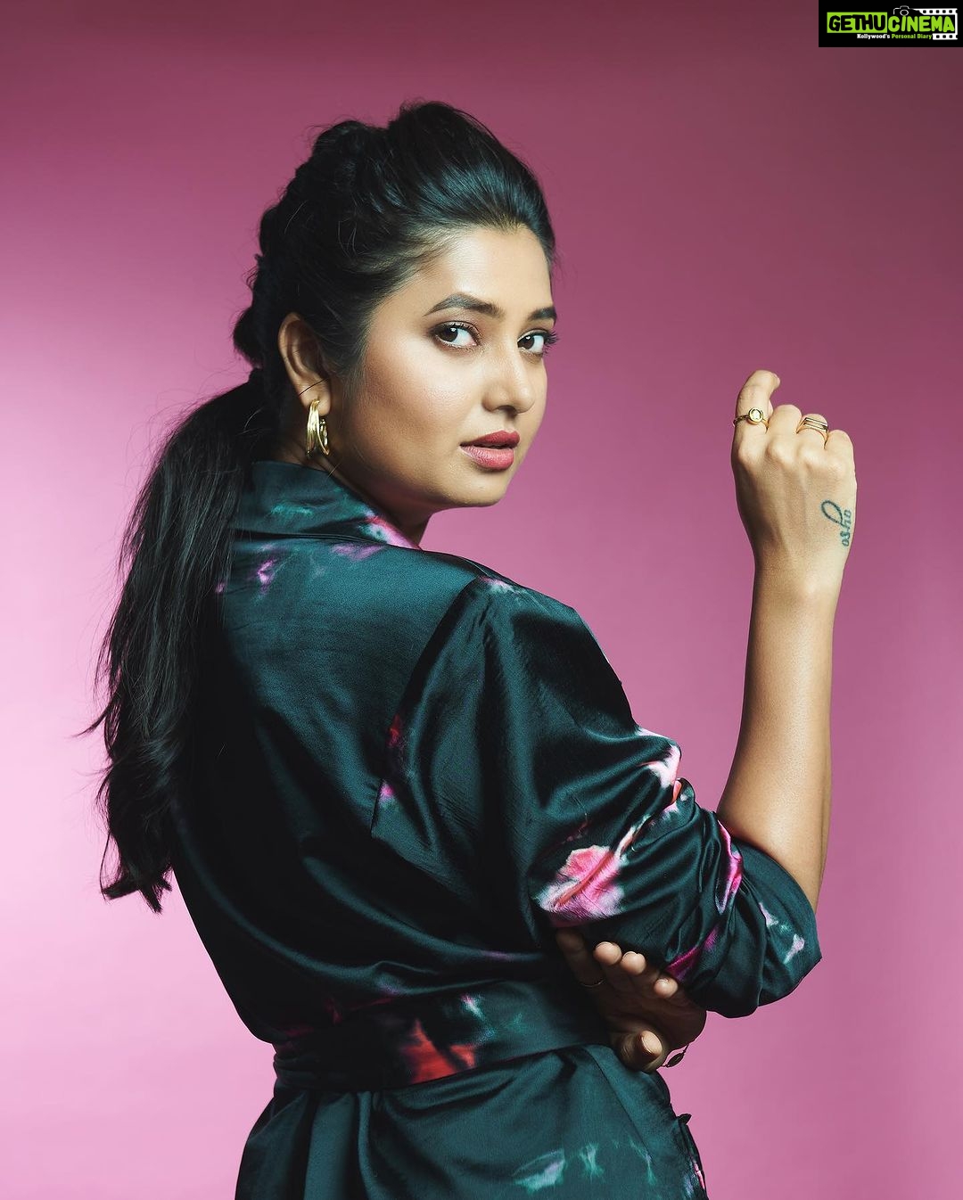 Actress Prajakta Mali HD Instagram Photos and Wallpapers September 2023 ...