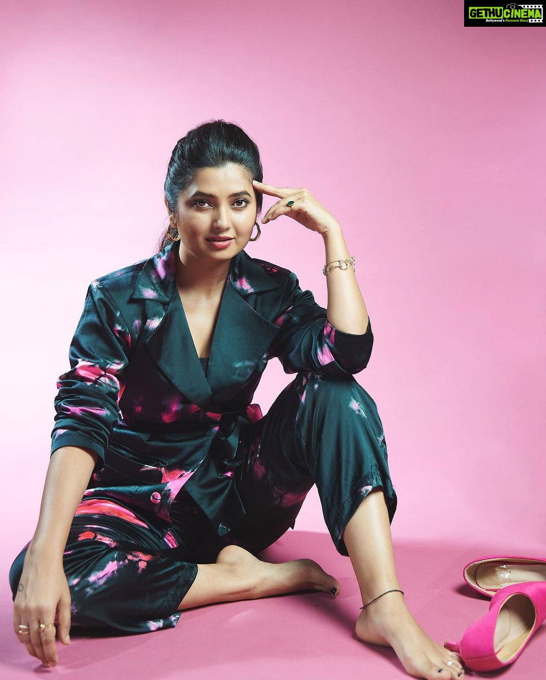 Actress Prajakta Mali HD Instagram Photos and Wallpapers September 2023 ...