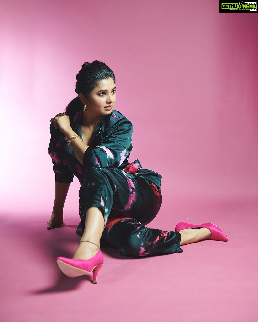Actress Prajakta Mali HD Instagram Photos and Wallpapers August 2023 ...