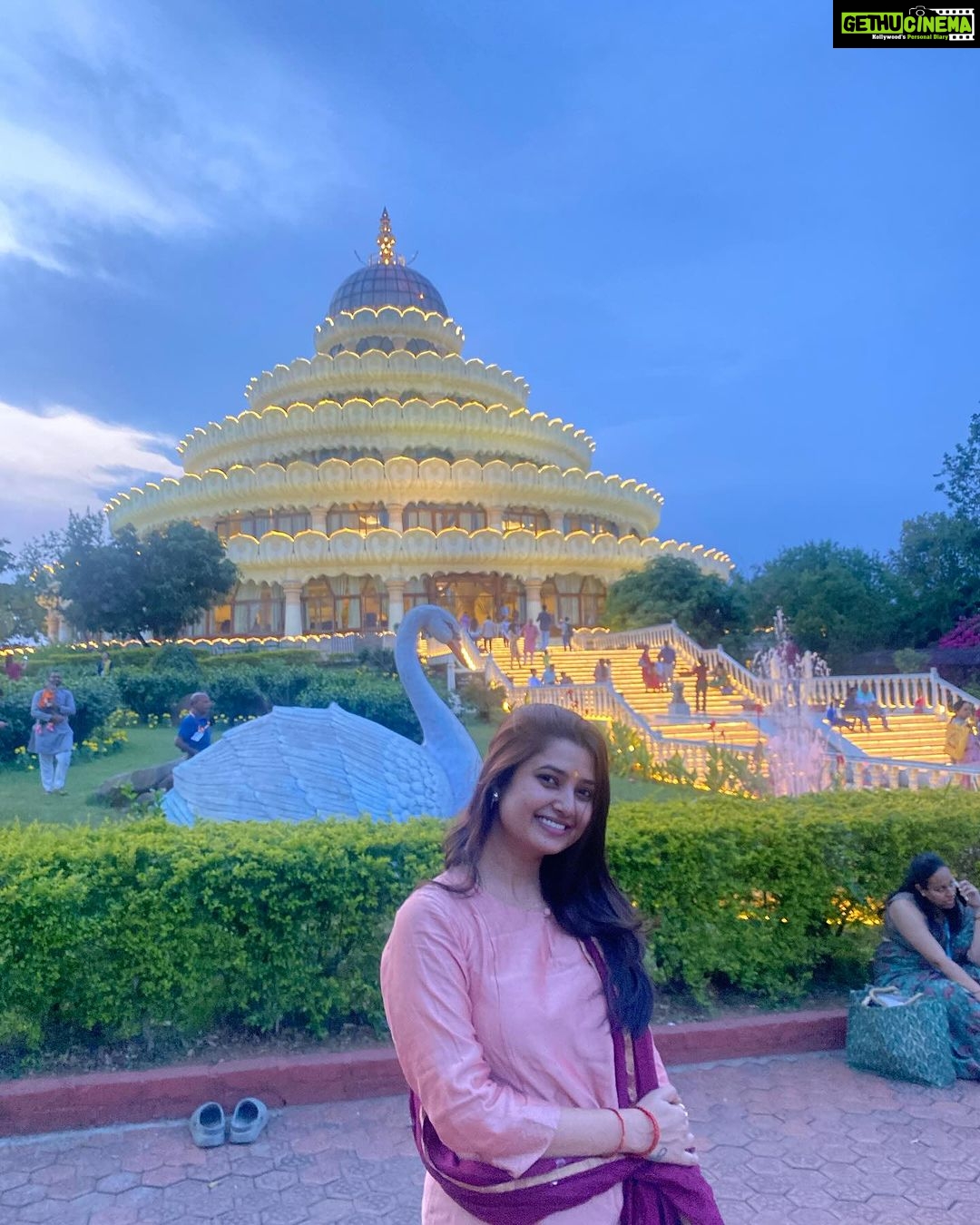 Prajakta Mali Instagram – Can I call myself “गुरूपूजा पंडीत” now ...