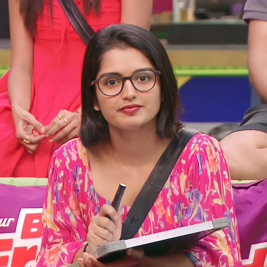 Actress Priyanka M Jain HD Instagram Photos and Wallpapers November 2023 | Gethu Cinema