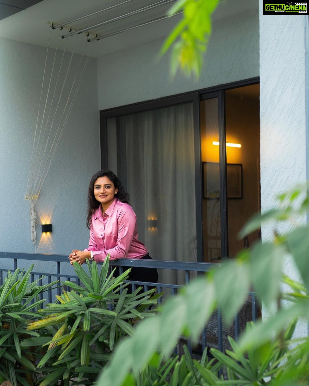 Actress Ranjani Raghavan HD Instagram Photos and Wallpapers January ...