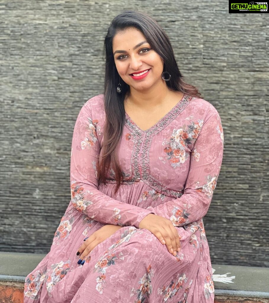 Actress Rini Raj HD Instagram Photos and Wallpapers September 2023 ...