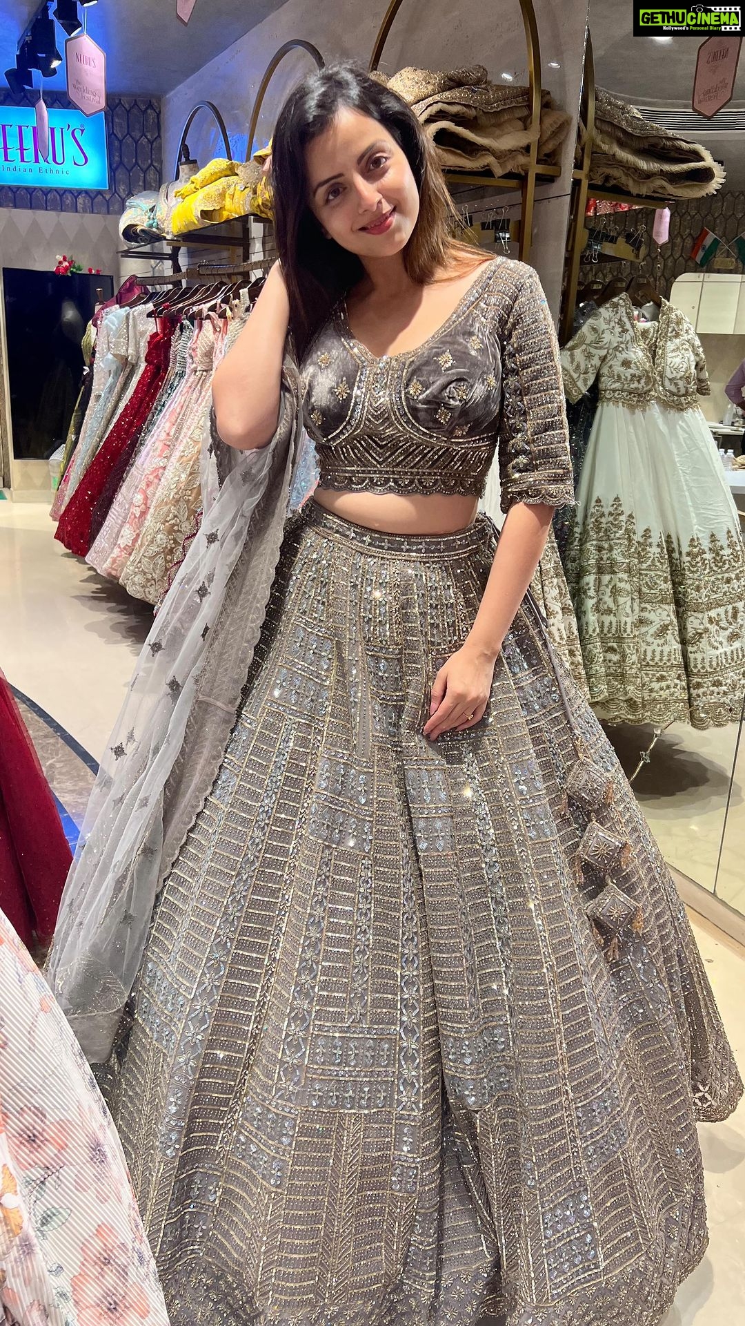 Shrenu Parikh Instagram – Finding a KHALASSI dress is a task! . Shadi ...