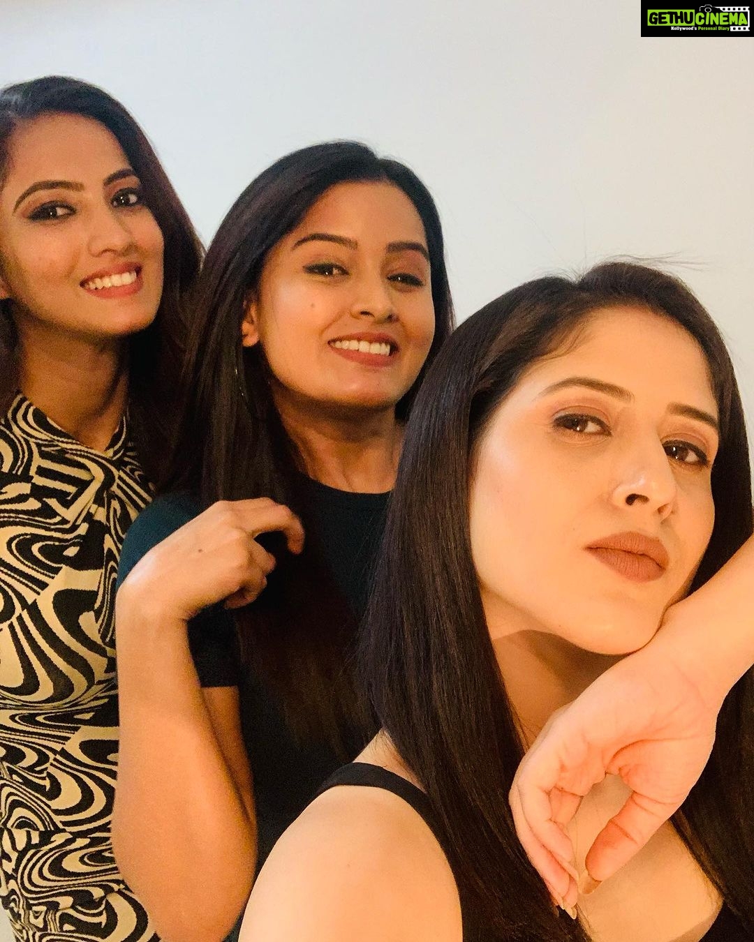 Actress Shriya Tiwari HD Instagram Photos and Wallpapers November 2023 ...