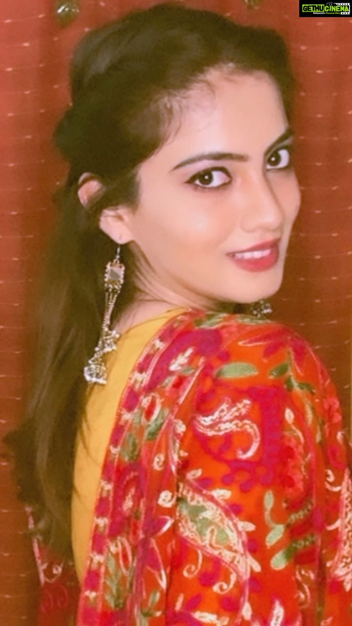 Actress Shriya Tiwari HD Instagram Photos and Wallpapers March 2023 ...