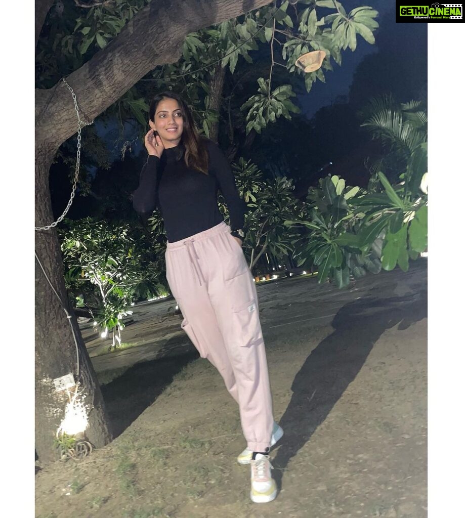 Actress Shriya Tiwari HD Instagram Photos and Wallpapers November 2023 ...