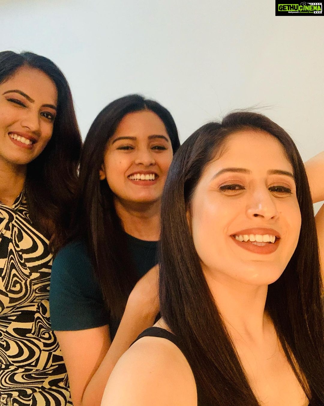 Actress Shriya Tiwari HD Instagram Photos and Wallpapers November 2023 ...