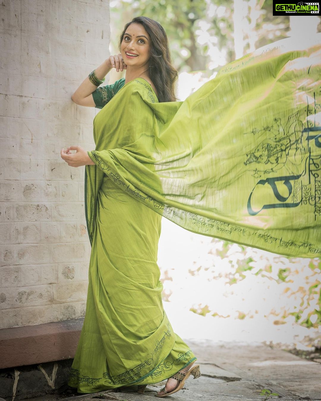 Shruti Marathe Instagram – We are here with Ganesha saree. Handmade ...