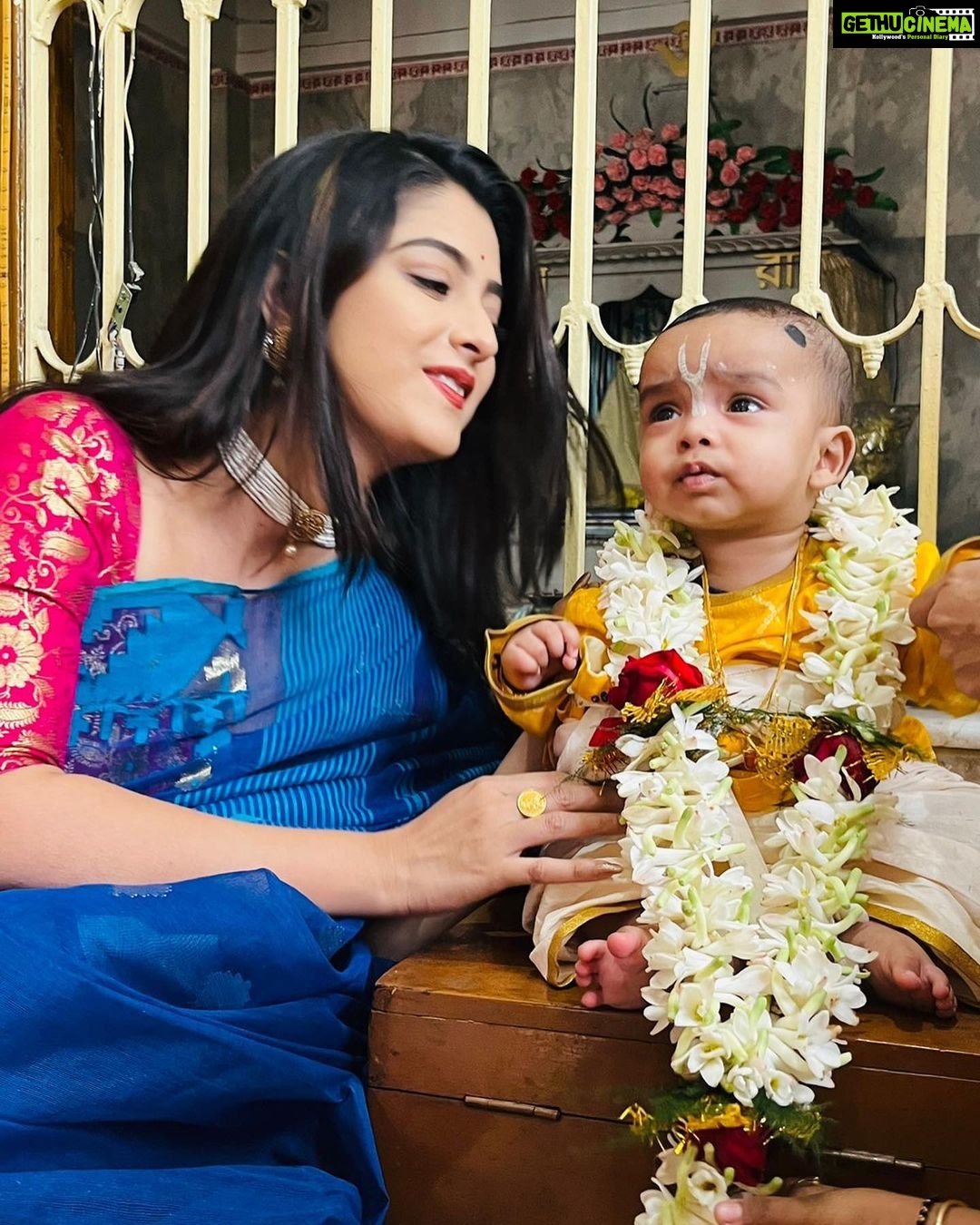 Shweta Bhattacharya Instagram My Love For You Is Taller Than The Sky