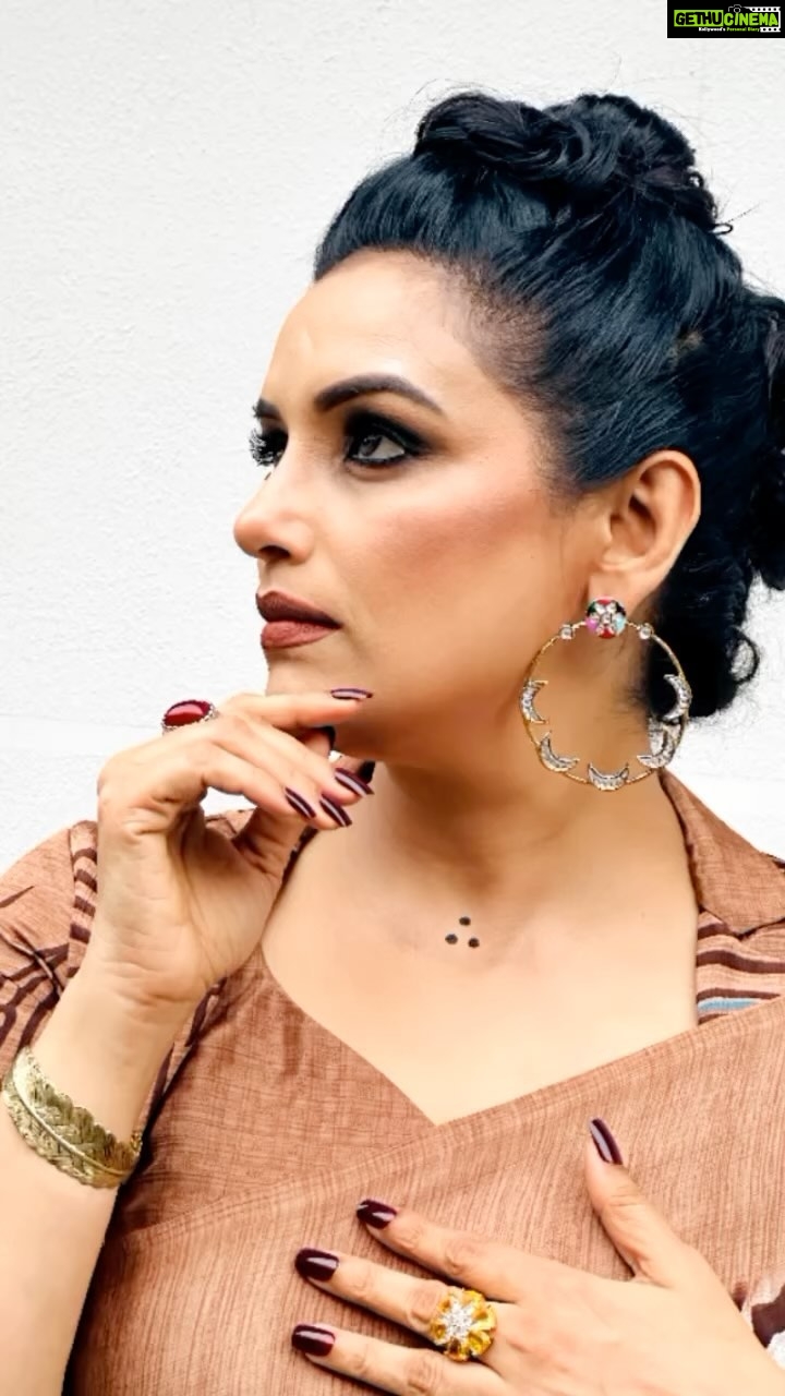 Actress Shweta Menon HD Instagram Photos and Wallpapers October 2023 ...