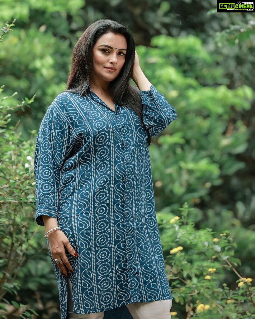 Actress Shweta Menon HD Instagram Photos and Wallpapers October 2023 ...