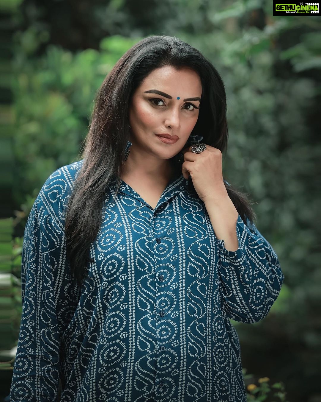 Shweta Menon Most Liked Photos and Posts | Gethu Cinema