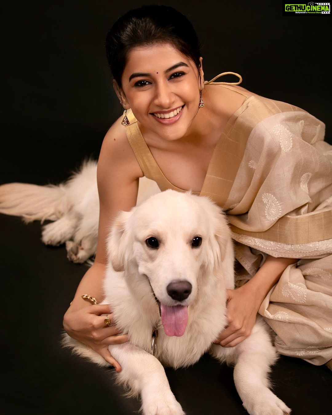 Simran Sharma Instagram – Buddyyy boiii🐾 Beautifully captured by ...