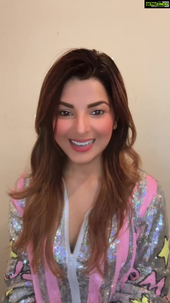 Actress Smrity Sinha HD Instagram Photos and Wallpapers September 2023 ...