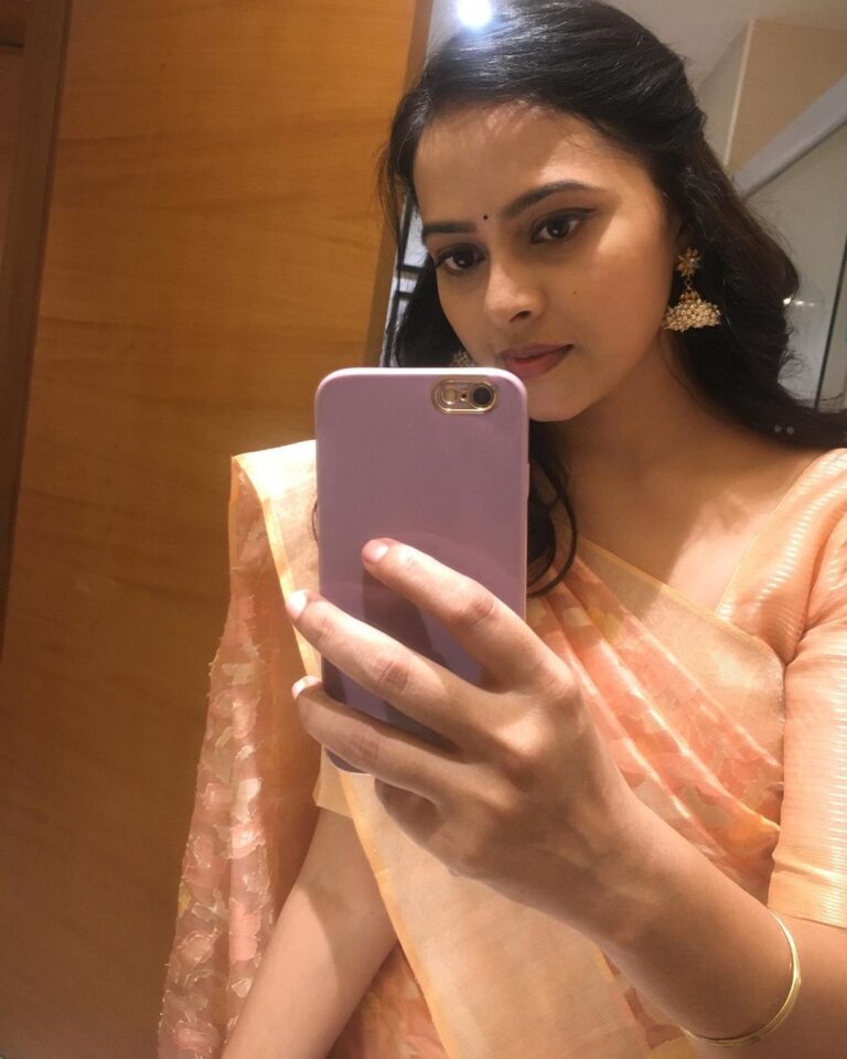 Sri Divya Wiki, Biography, Age, Gallery, Spouse and more