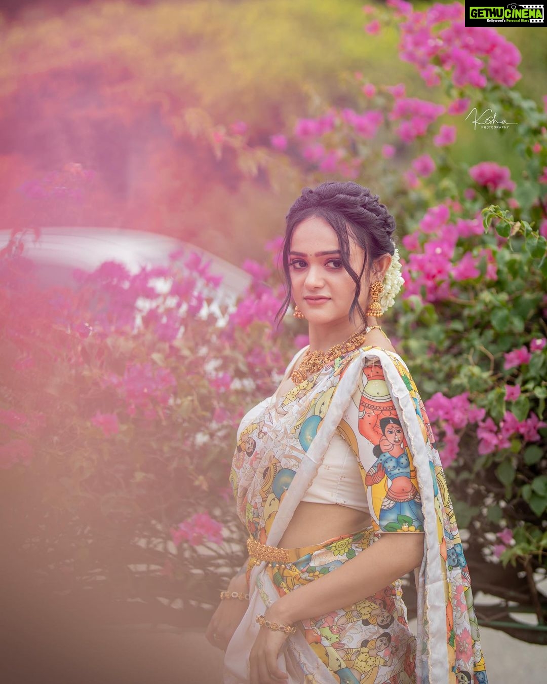 Sri Satya Instagram – Some pretty faces Grace to outfit tooo @sri_satya ...