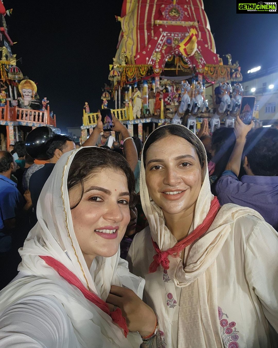 Subhashree Ganguly Instagram – Jai Jagannath mahaprabhu @srabanti.smile ...