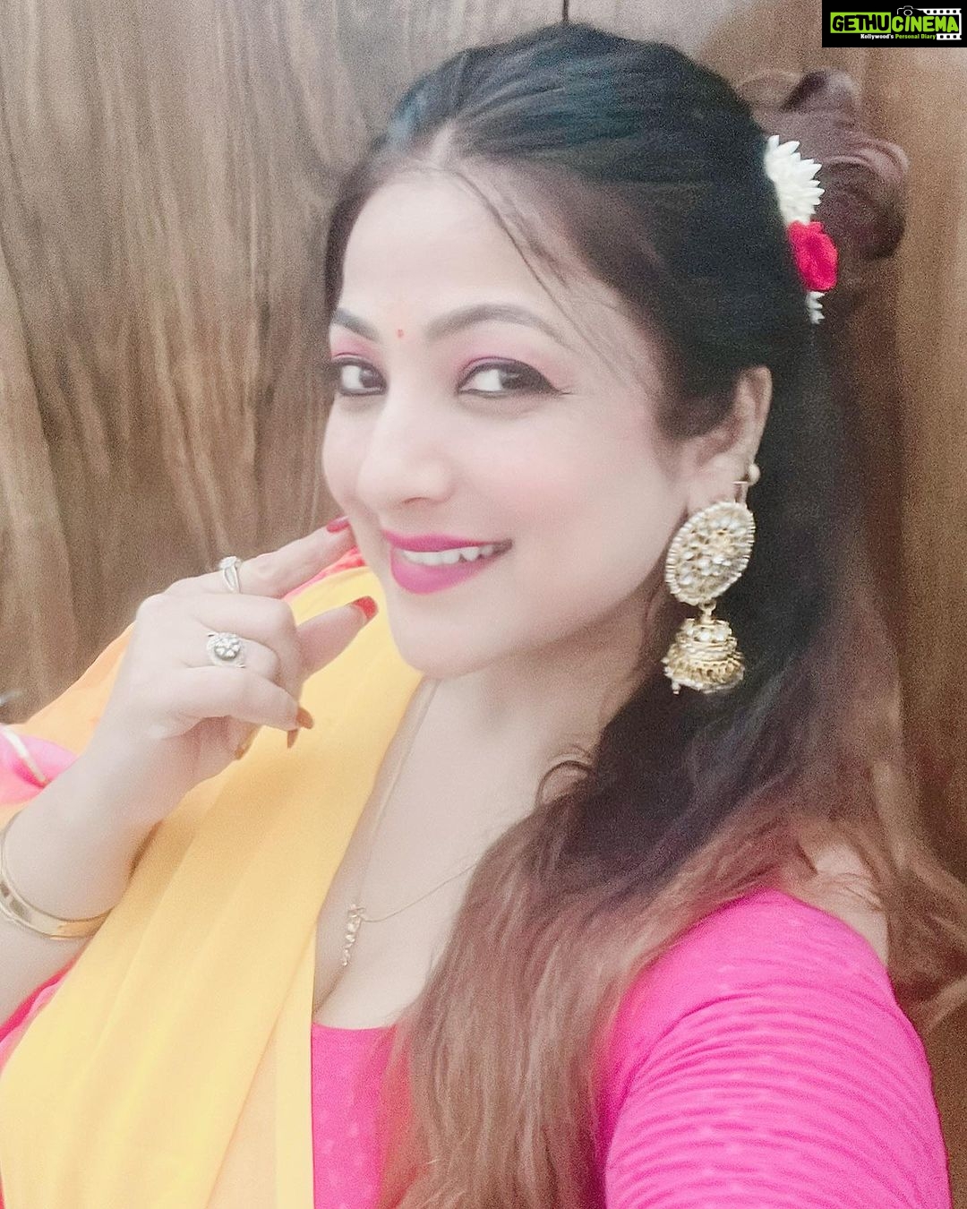 Sweety Chhabra Most Liked Photos and Posts - Gethu Cinema