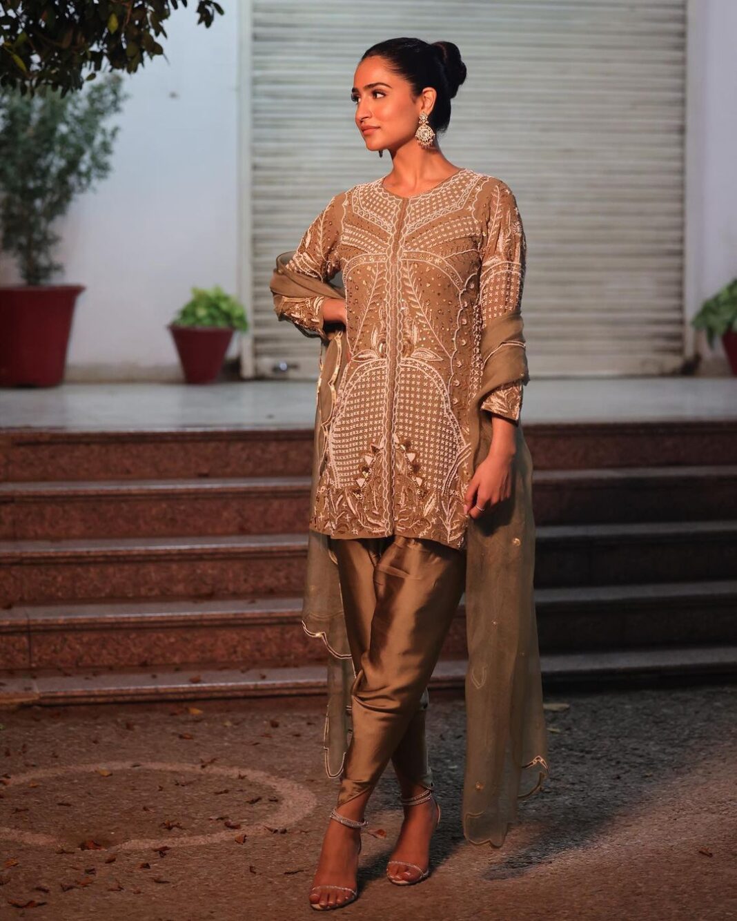 Actress Tanu Grewal HD Photos and Wallpapers October 2023 - Gethu Cinema