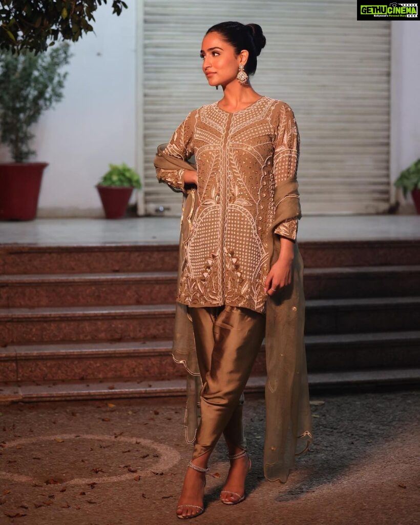 Actress Tanu Grewal HD Instagram Photos and Wallpapers October 2023 ...