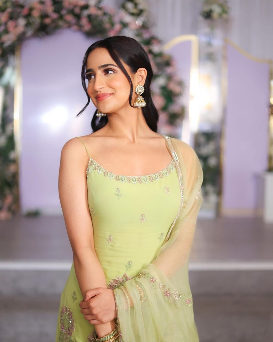 Actress Tanu Grewal HD Photos and Wallpapers October 2023 - Gethu Cinema