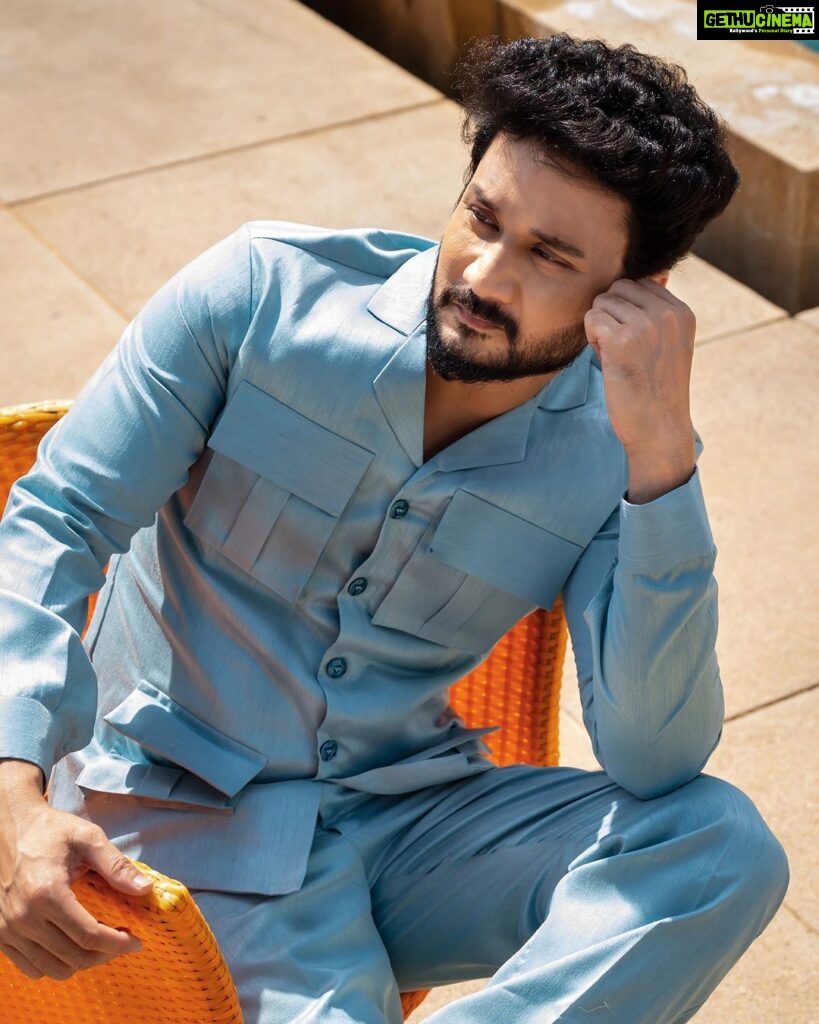 Actor Vishnu HD Instagram Photos and Wallpapers October 2023 | Gethu Cinema
