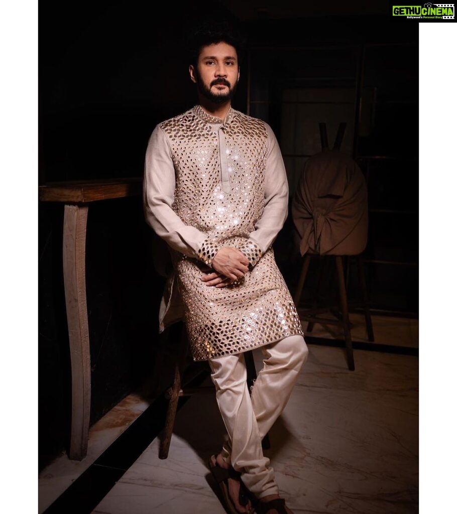 Actor Vishnu HD Instagram Photos and Wallpapers October 2023 | Gethu Cinema