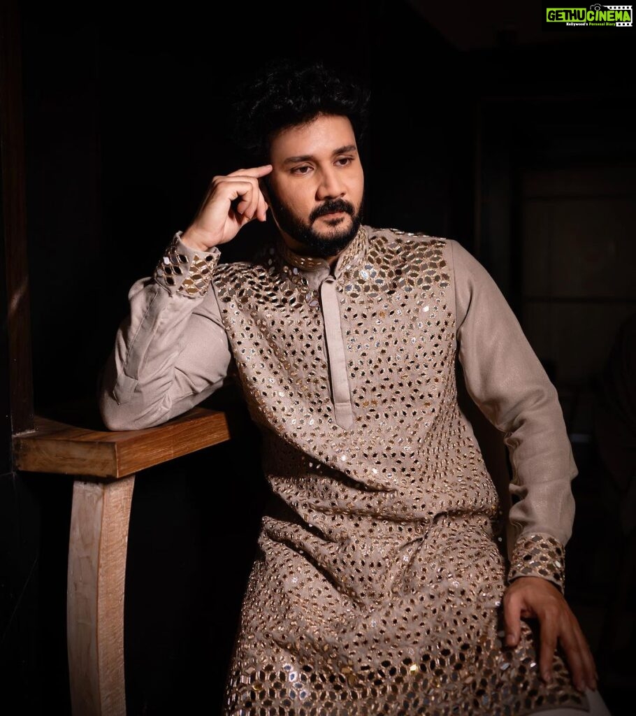 Actor Vishnu HD Instagram Photos and Wallpapers October 2023 | Gethu Cinema